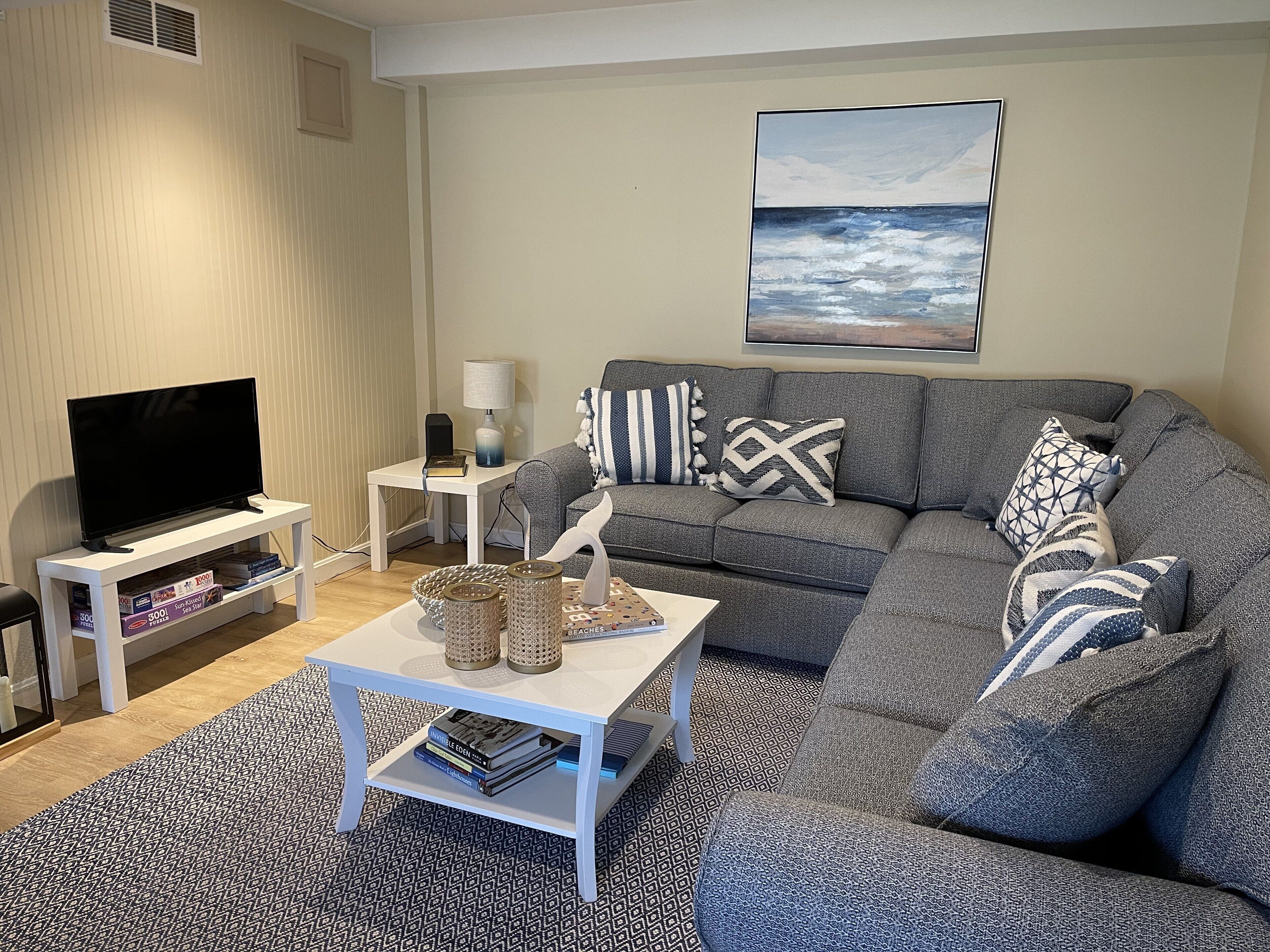 Pristine Cottage: Ev Charger, Ac, Outdoor Shower+ Firepit, Walk To Bakers Pond - Chatham, MA