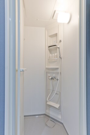 Suíte, várias camas, para não fumantes, vista para a cidade (Room, 101) | Chuveiro