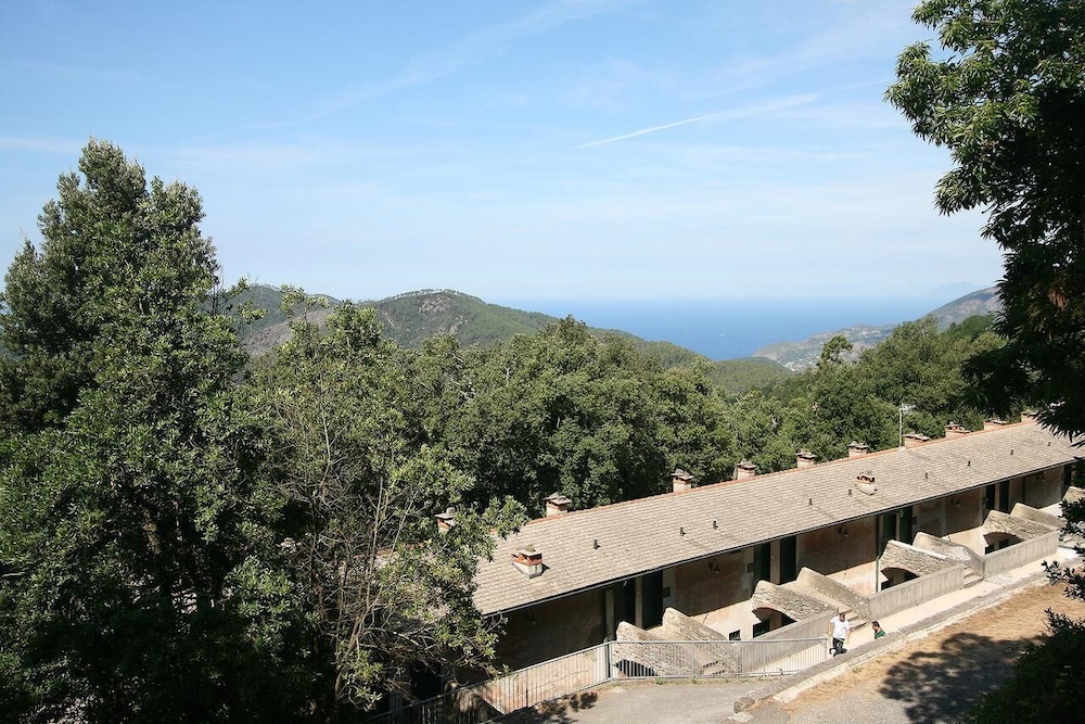 Santuario Nostra Signora Di Soviore - Cinque-terre