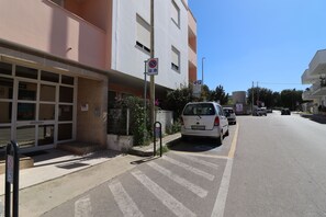 Casa, 2 quartos, varanda, Vista para a cidade | Terrenos do alojamento