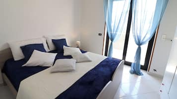 Casa, 2 quartos, varanda, Vista para a cidade | 3 quartos