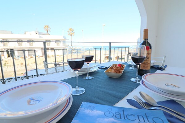 Casa Vanessa Modern One-bedroom Apartment With Sea View In Central Otranto - Otranto