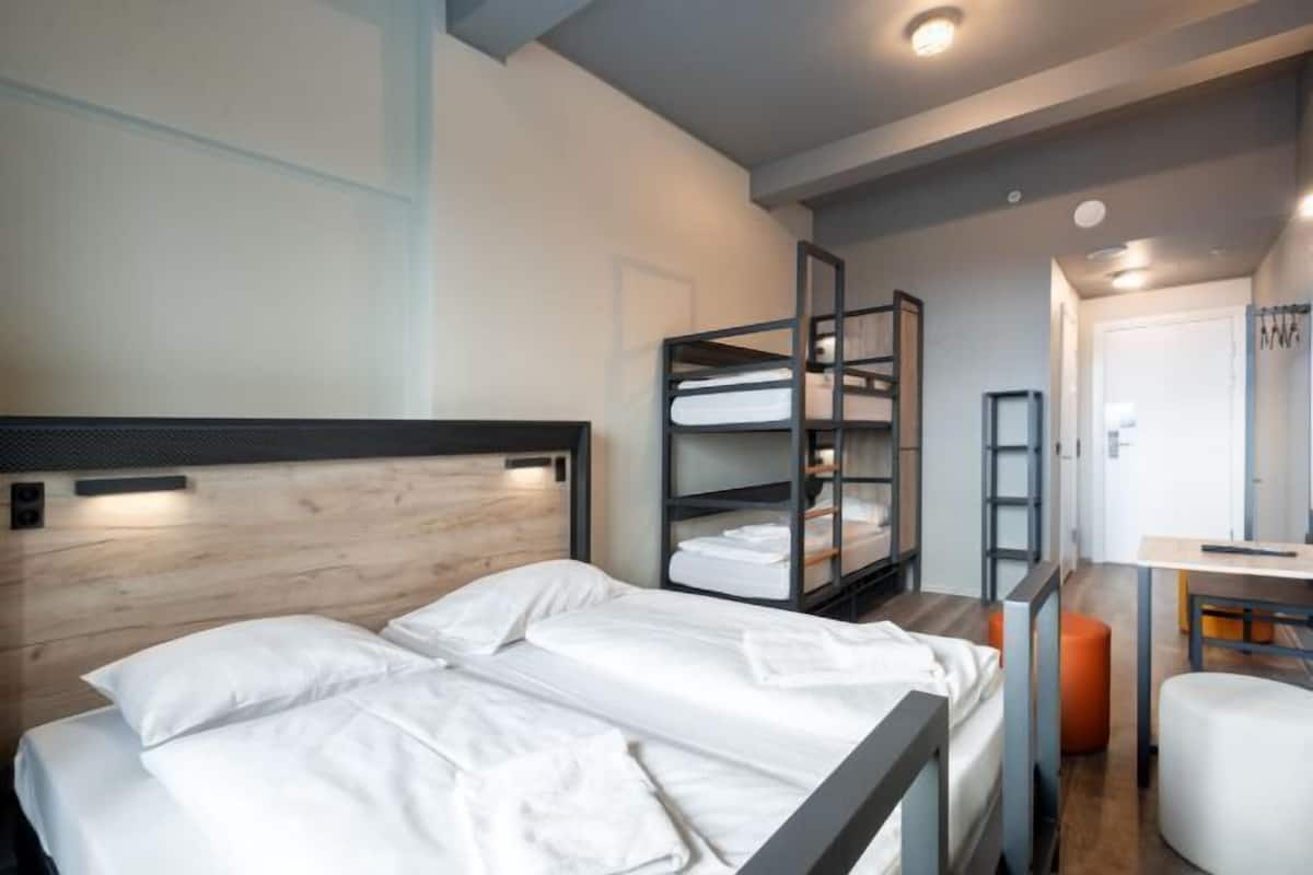 Wi-fi grátis, roupa de cama fornecida