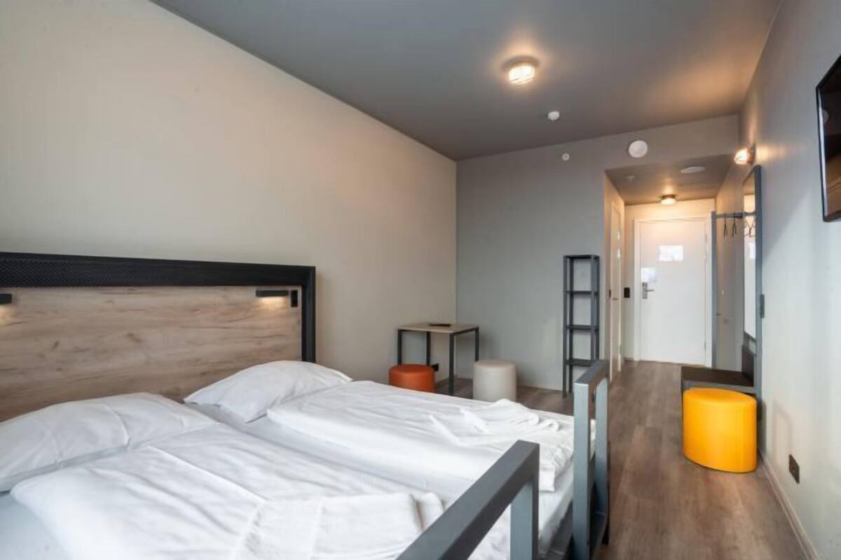 Wi-fi grátis, roupa de cama fornecida