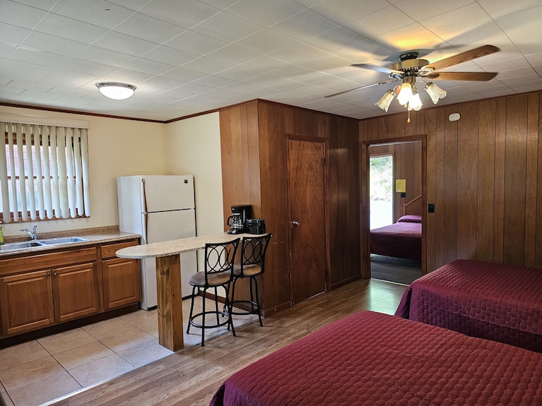 The Gold Eagle Cabin - Lake George, NY