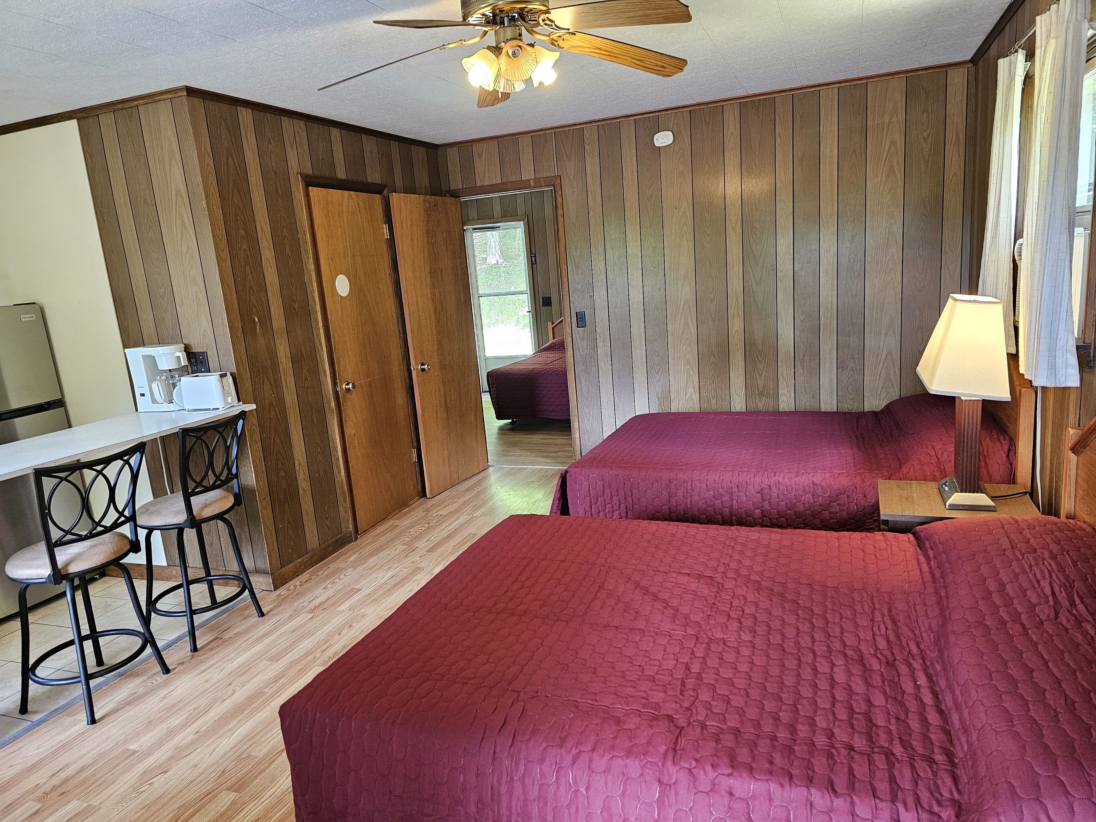 The Gold Eagle Cottage 14 - Lake George, NY