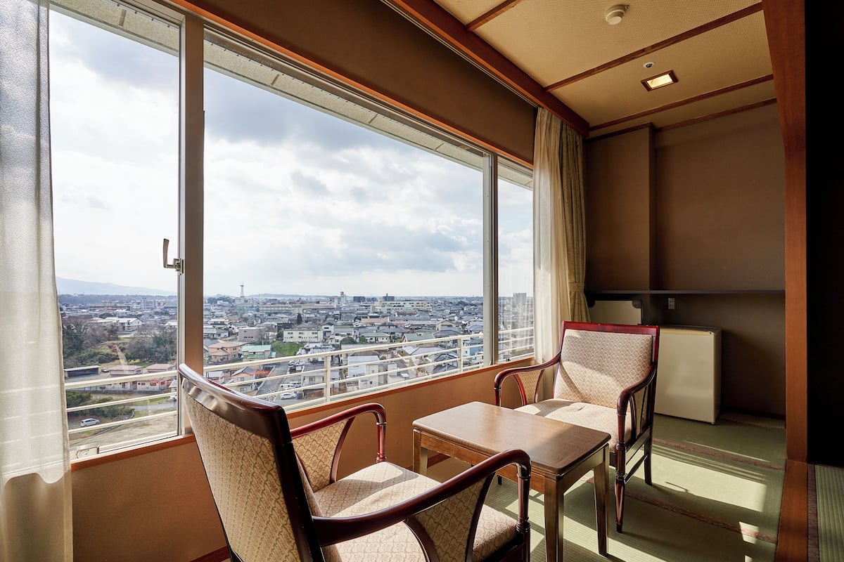 Quarto tradicional, para fumantes (Japanese Style for 6 Guests) | Edredons de pluma, cofres nos quartos, quartos à prova de som