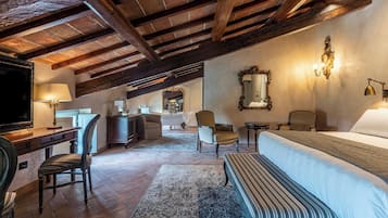 Master Suite Piccionaia | Sala de estar | Televisor LED de 42 polegadas com canais digitais, televisor