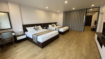 Quarto, 2 camas Queen (Nova Apartment) | Cofres nos quartos, escrivaninha, cortinas blackout