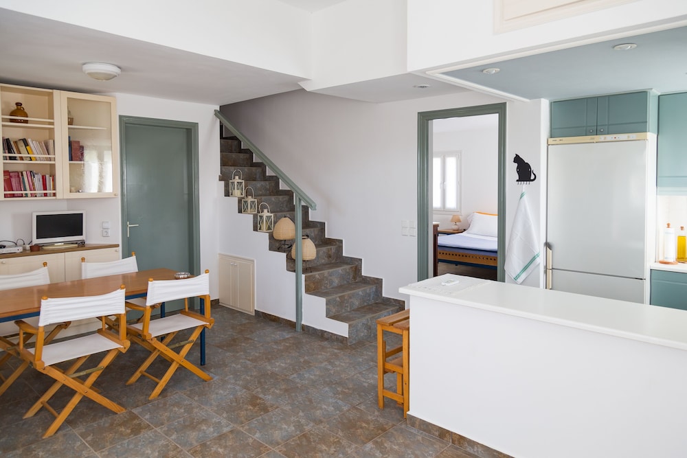 Villa En Un Oasis De Paz Cerca De Las Playas Más Bellas Y Todos Los Servicios De Milos - Milos