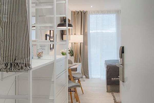 Cooktop, lava-louças, máquina de café expresso, cafeteira/chaleira