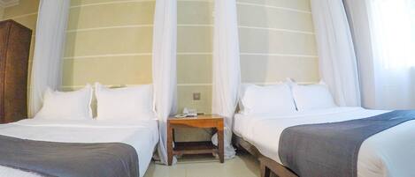 Quarto Duplo | Secretária, ferro/tábua de engomar, Wi-fi grátis