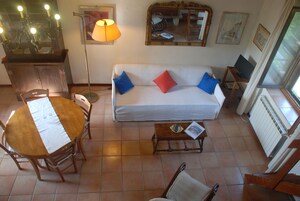 Apartamento, 2 quartos, lareira, vista para o jardim | Sala de jantar