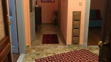 Apartamento, 2 quartos, varanda, Vista para a cidade | Interior