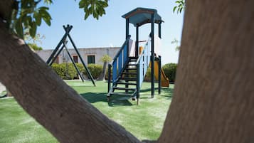 Apartamento, 1 quarto, para fumantes, sacada | Área infantil