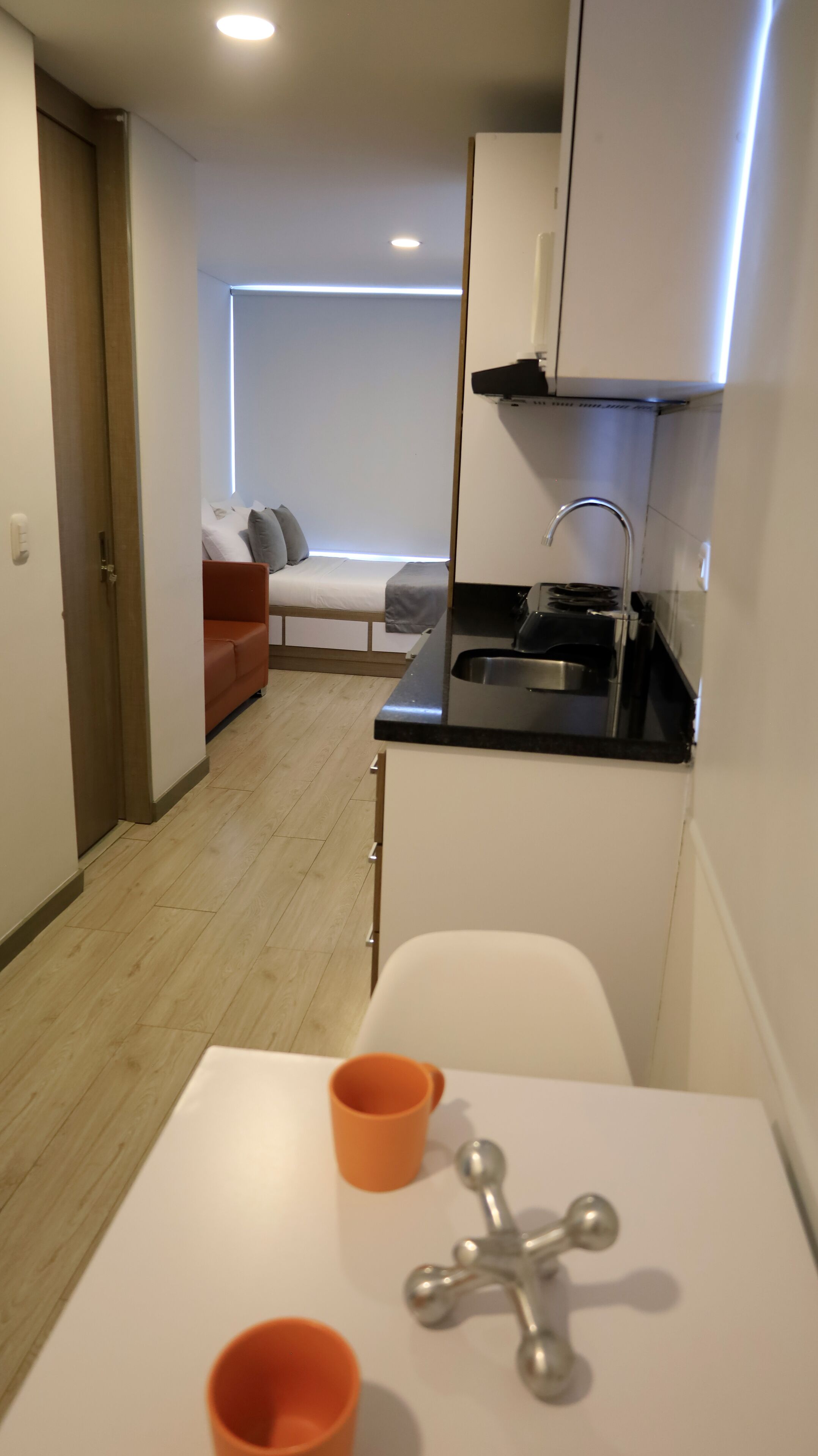 Estúdio Premium | Secretária, quartos insonorizados, Wi-fi grátis 