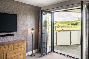 Penthouse Básica, casa de banho anexa, vista para o campo de golfe (Penthouse) | Vista do alojamento