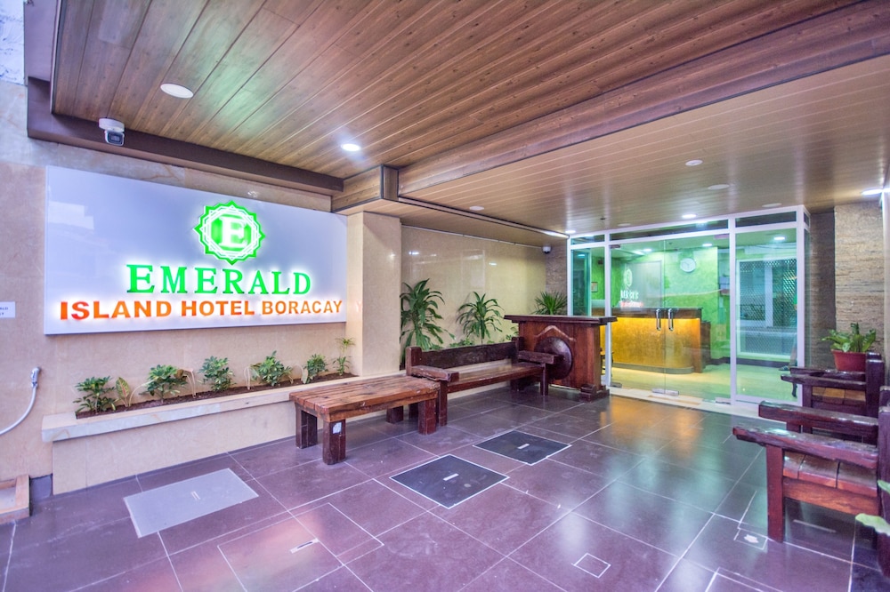Emerald Island Hotel - Malay