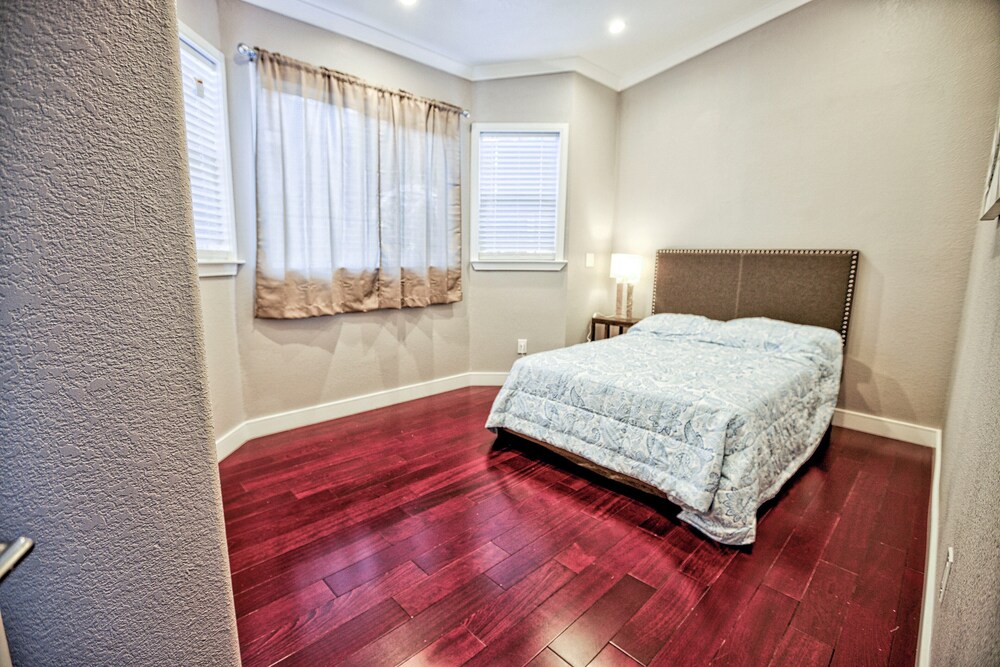 Spacieuse, Récemment Rénovée, Belle Maison Proche De Tout Le Meilleur De San Jose! - San Jose, CA