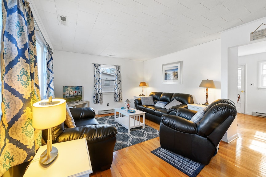 Lily Pad By Seaside Vacations & Sales - 버지니아