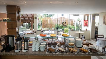Pequeno-almoço tipo buffet diário incluído