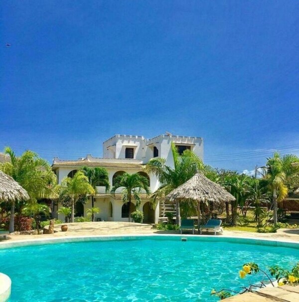 Lighthomez Villa Resort - Mombasa