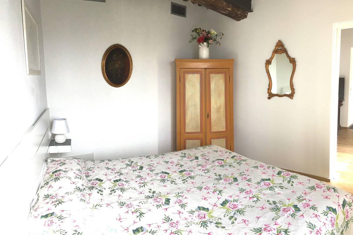 Quarto Quádruplo Familiar | Secretária, secretária adequada para computadores portáteis 