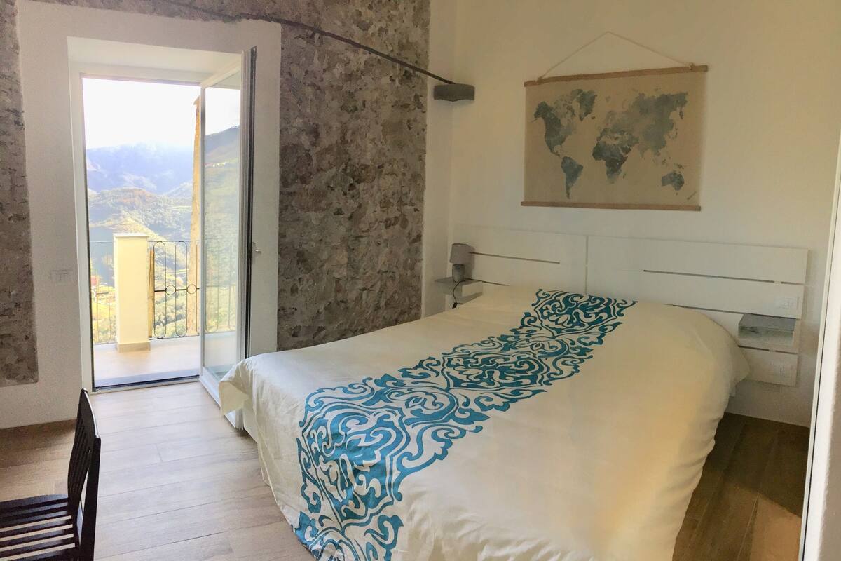 Quarto Duplo ou Twin Panorâmico | Secretária, secretária adequada para computadores portáteis 