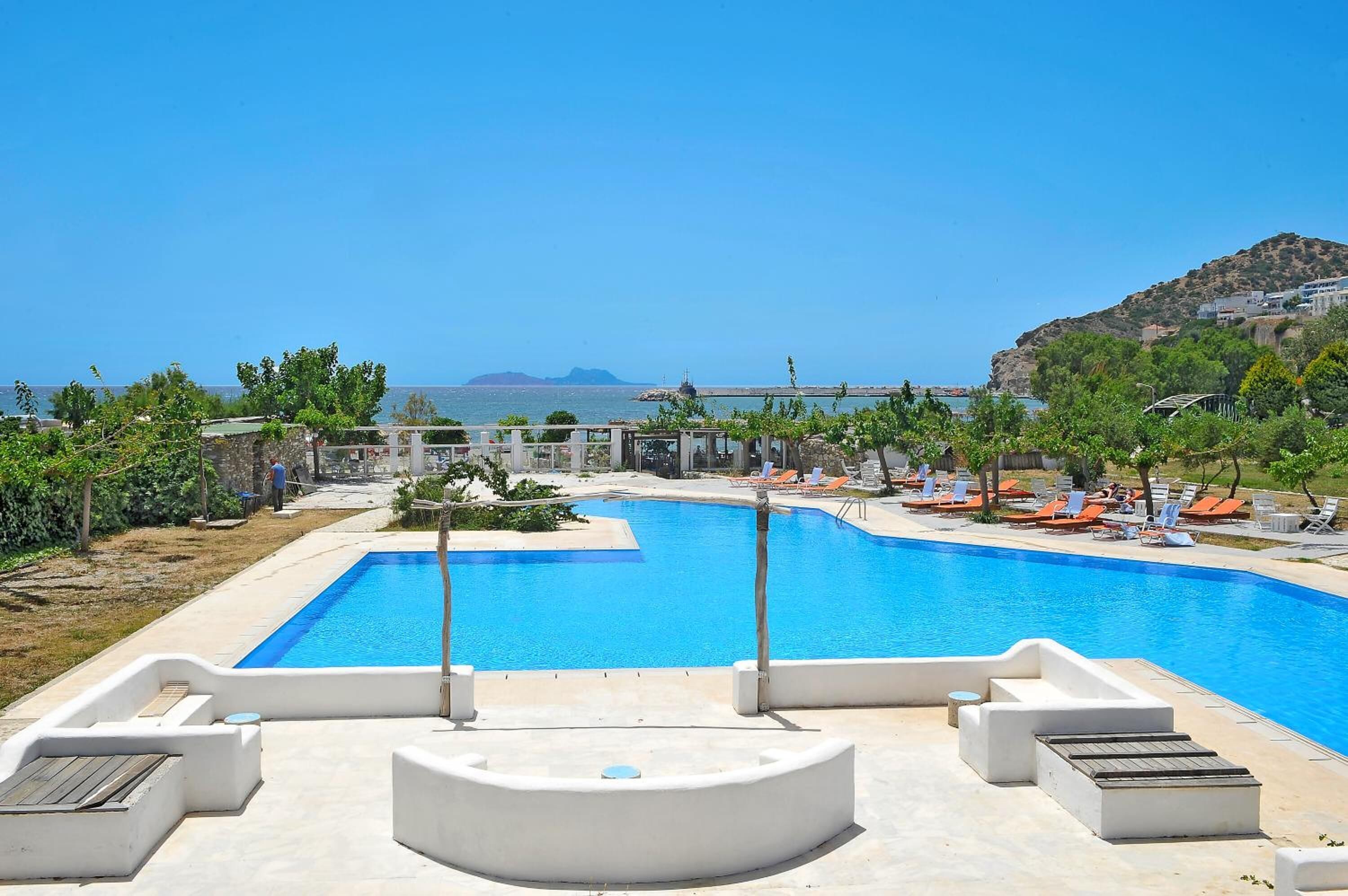 Piscina exterior sazonal 