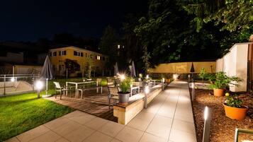 Pequeno-almoço continental diário (12 EUR por pessoa)