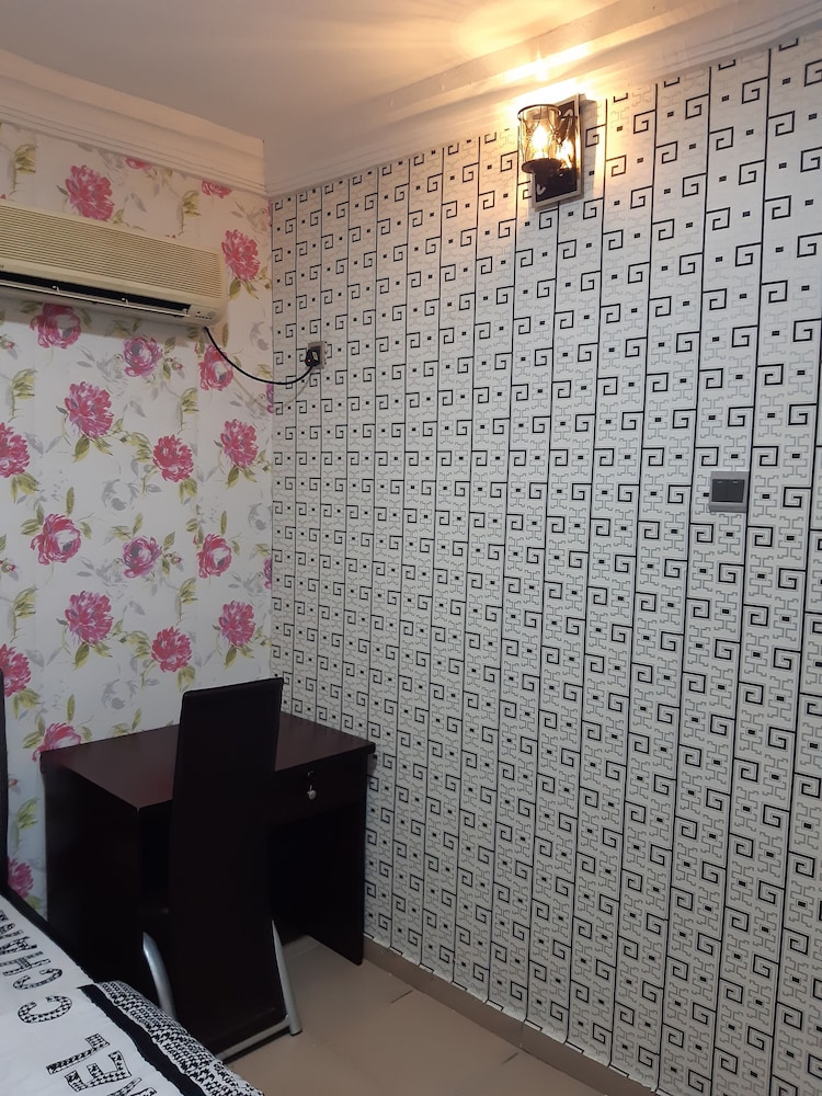 Luxurious & Cozy Shortlet Home Apartment - Lagos