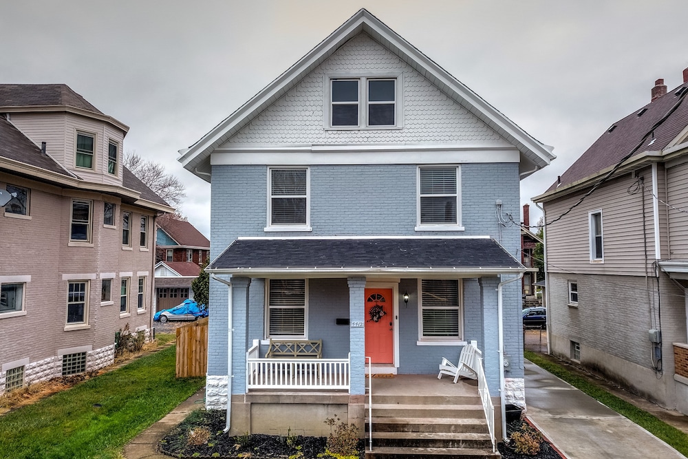 Cincy Home Sleeps 18! - Wyoming, OH