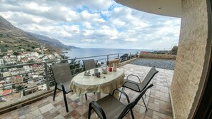 Casa, 3 quartos | Terraço/pátio