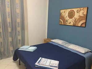Apartamento, 2 quartos, fumadores, piscina privativa | 2 quartos, ferro/tábua de engomar, roupa de cama fornecida 