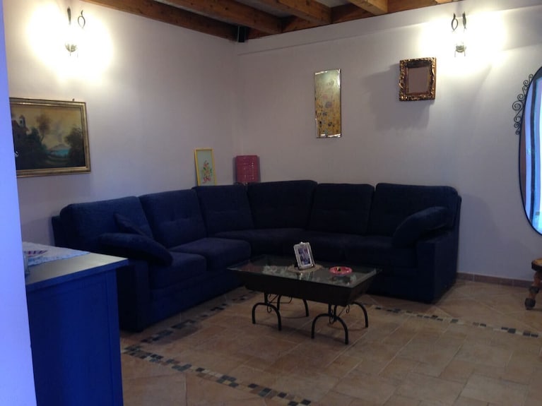 Hermosa Casa De Campo Con Amplio Jardín A Pocos Pasos Del Mar. - Sicilia