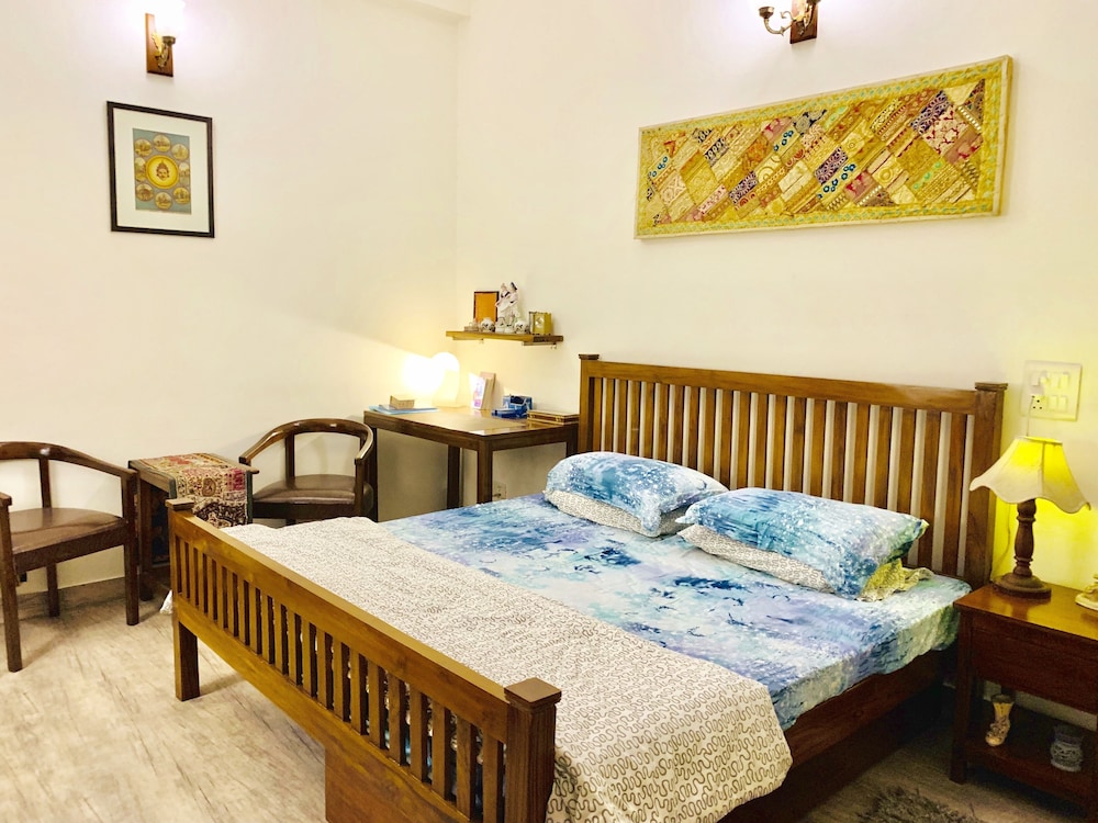 Silent Room In The City - Új-Delhi