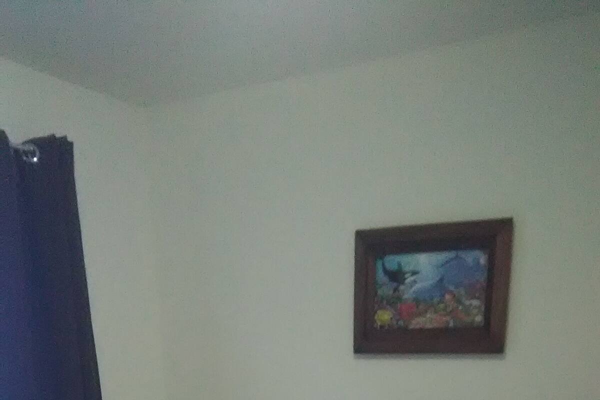 Quarto Básico | Cortinas/cortinados opacos, ferro/tábua de engomar, Wi-fi grátis 