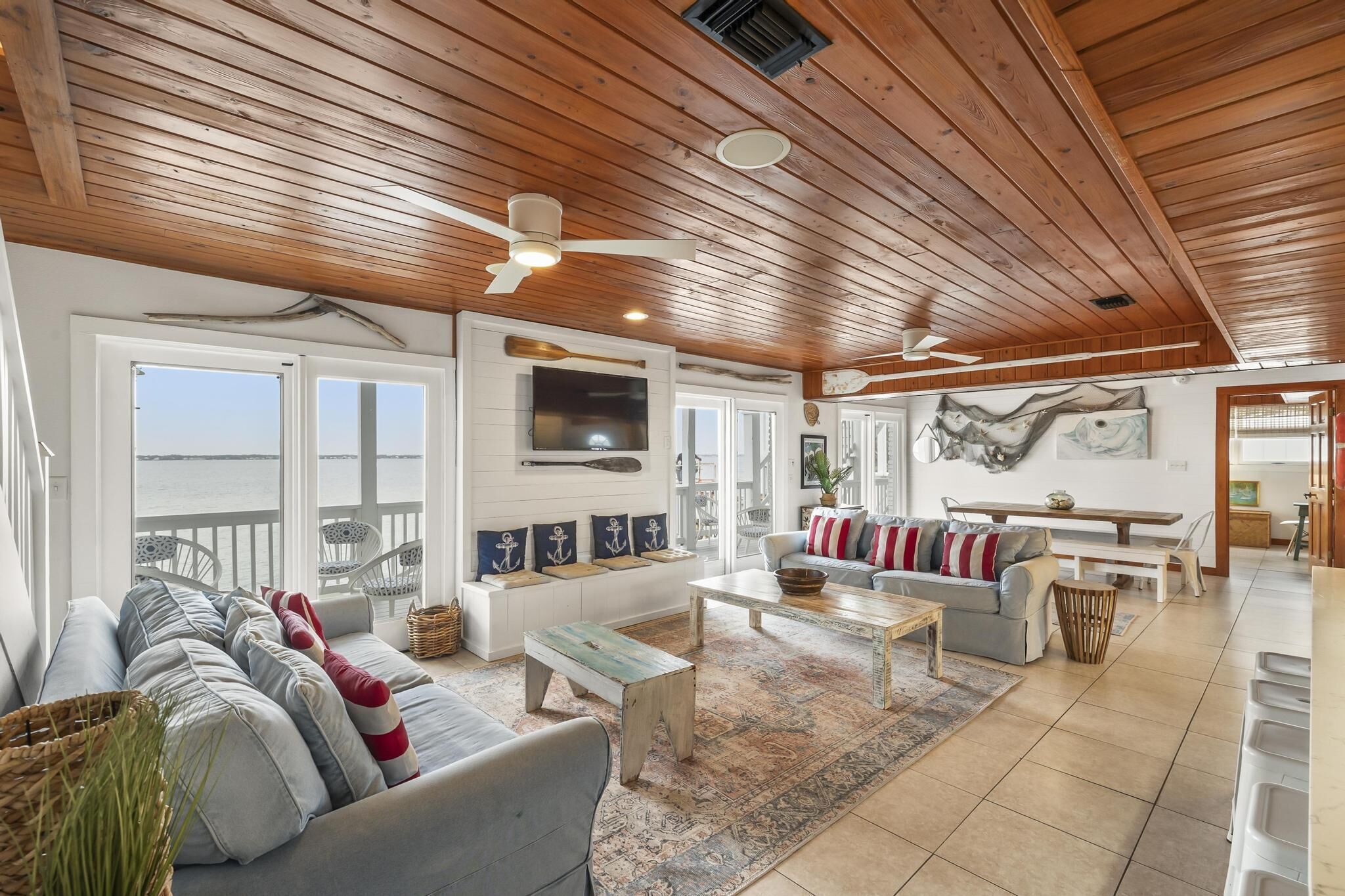 Beautiful 5 Bedroom, Water Front Home With Private Pool And Pier! - Pensacola, FL