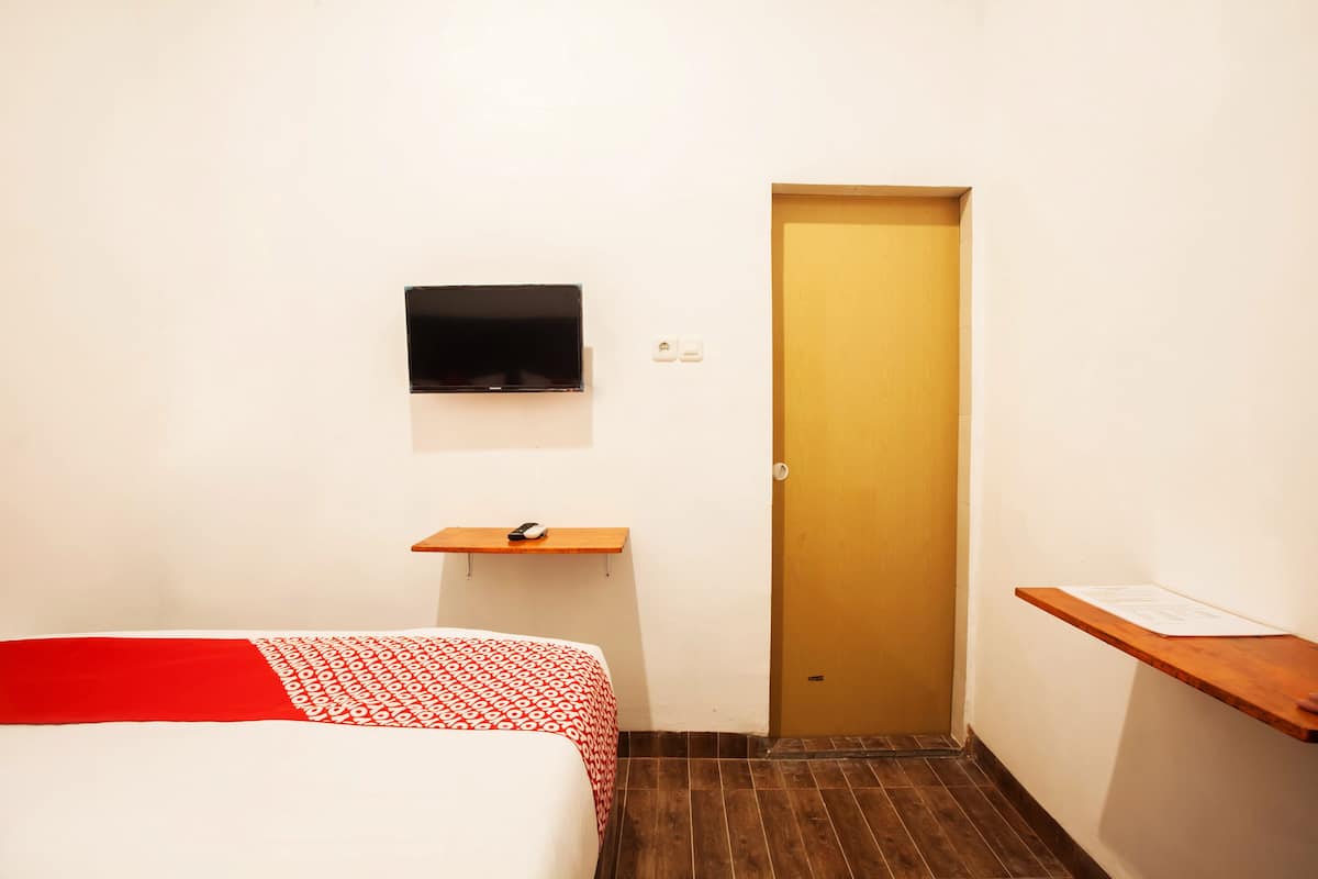 Quarto casal standard | Wi-Fi de cortesia, roupa de cama