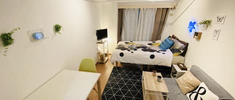 Com decoração personalizada, com mobília individualizada, secretária