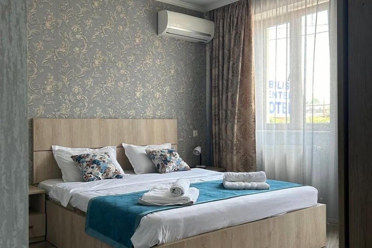 Quartos insonorizados, Wi-fi grátis, roupa de cama fornecida 