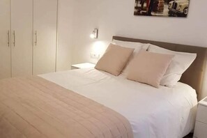 Apartamento de Luxo, 2 quartos, terraço | 2 quartos, ferro/tábua de engomar, Wi-fi grátis