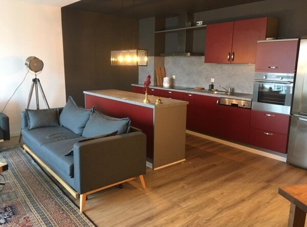Luxury Large 4 Beds, 3 Balconies, 110 M2 - Parking - Luxembourg
