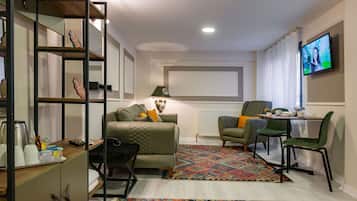 Suíte design (Low Ceiling) | 1 quarto, roupas de cama premium, frigobar, cofres nos quartos