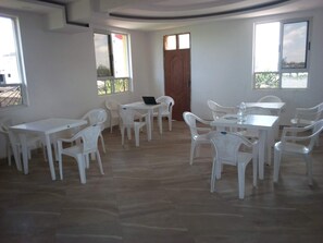 Pequeno-almoço continental diário incluído