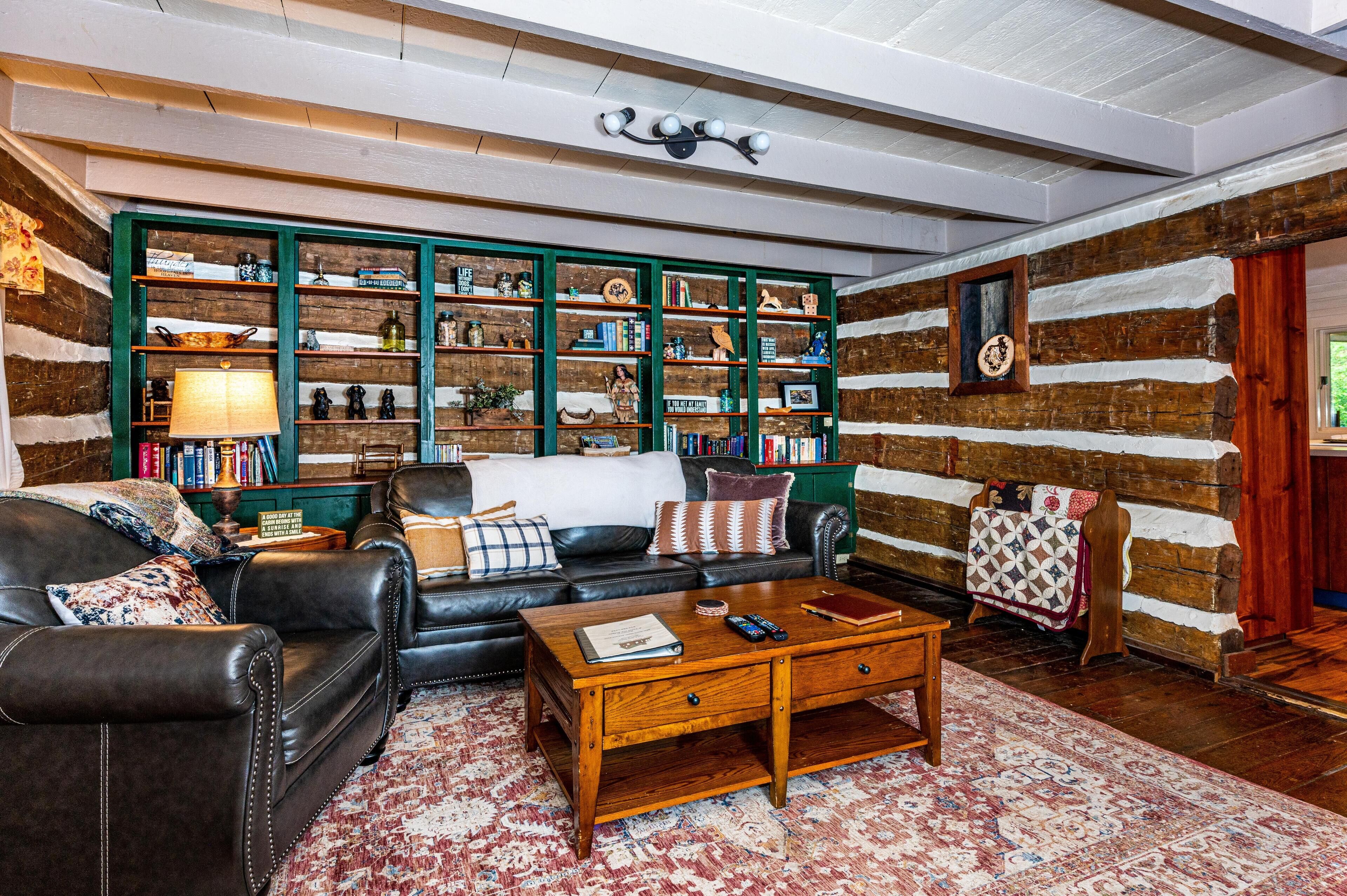 B'twixt The Ridges Log Cabin - Indiana