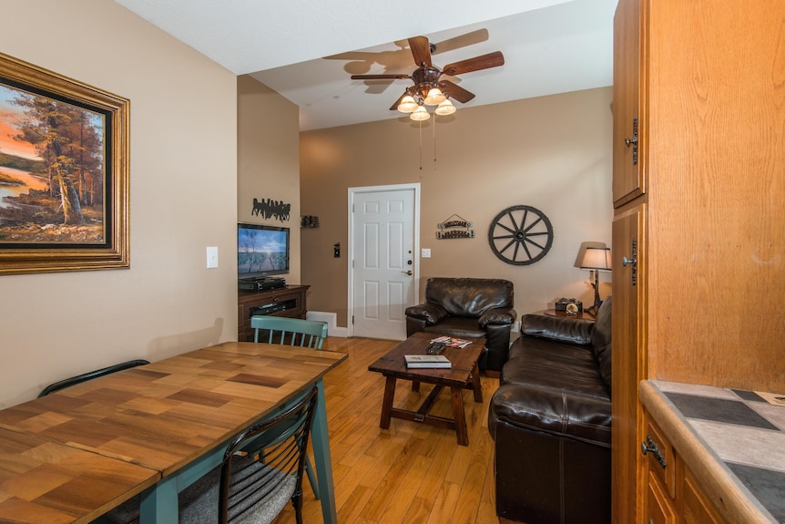 Cowboy Way Vacation Cottage - Indiana