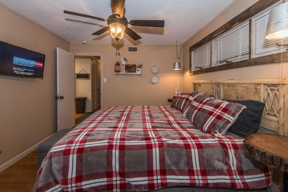 2br,2ba - Nashville, IN