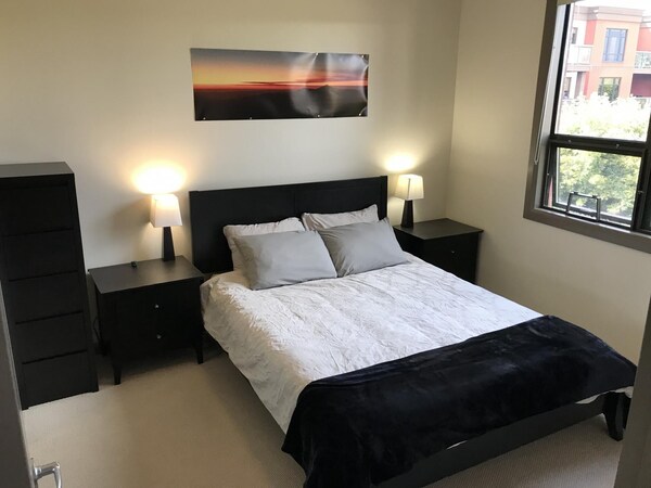 Upper Floor W/ Courtyard View #550 - Kelowna