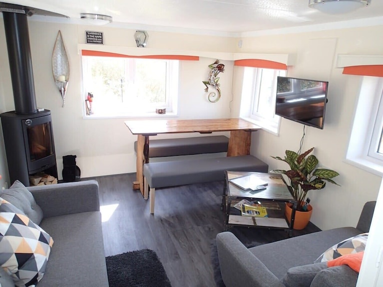 Rose Lodge, Eco Lodge With Hot Tub - Dorset